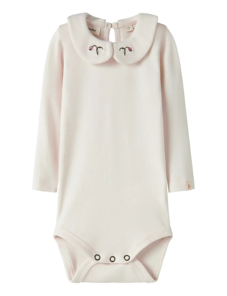 Lil"Atelier Nbffundo Emb Ls Slim Body Lil Pink 62 » Best Pris på ...